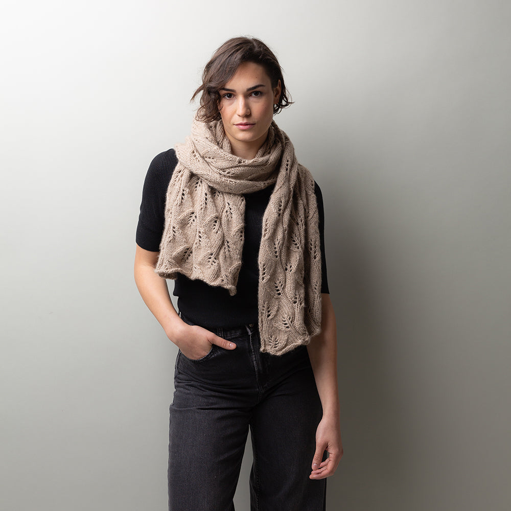 PATRÓN Whirling Leaves Scarf | Bufanda con motivo de hojas | Pascuali